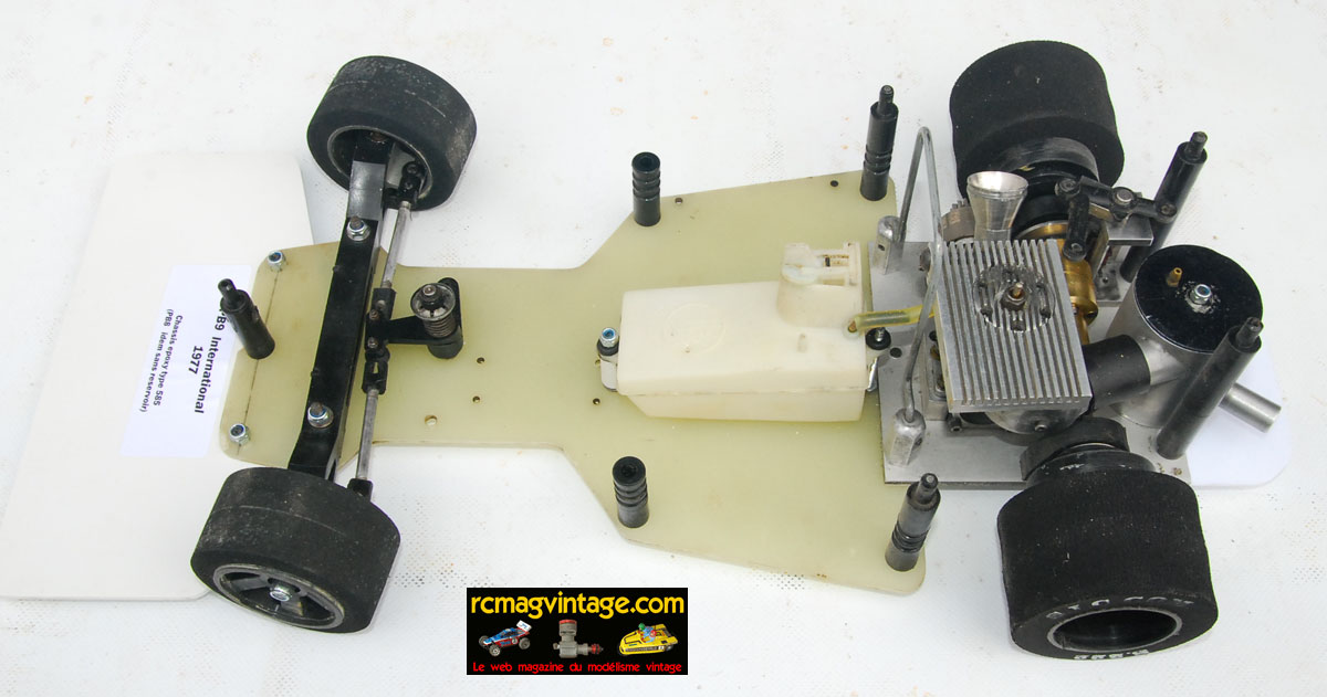 Vieilles Caisses 2008 - exposition piste thermique PB