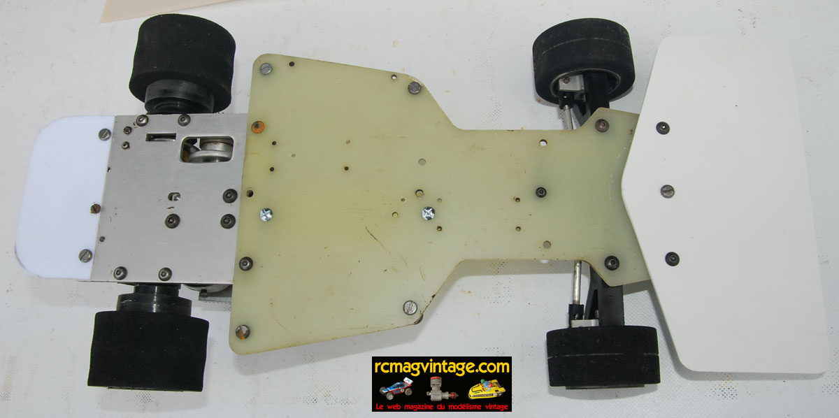 Vieilles Caisses 2008 - exposition piste thermique PB