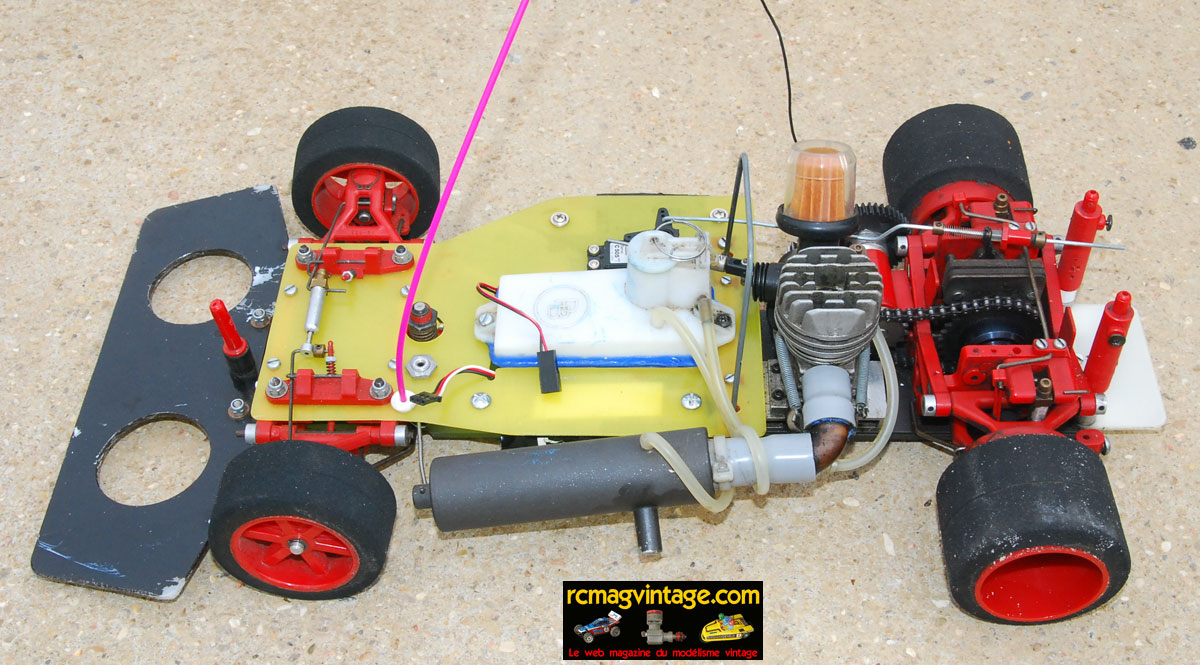 Vieilles Caisses 2008 - exposition piste thermique PB