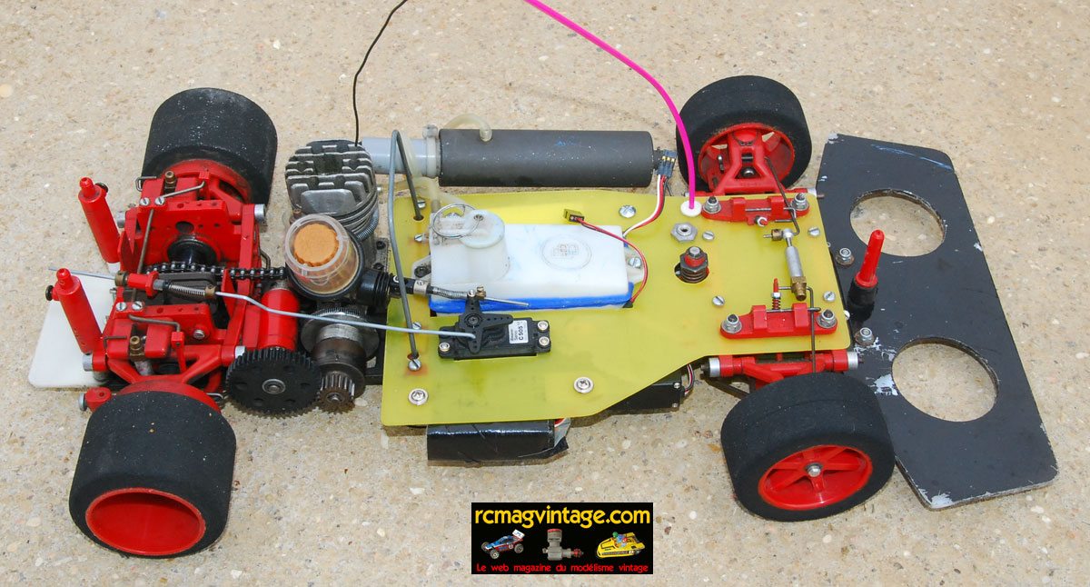 Vieilles Caisses 2008 - exposition piste thermique PB