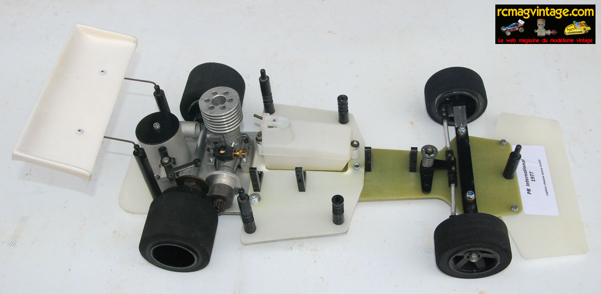 Vieilles Caisses 2008 - exposition piste thermique PB