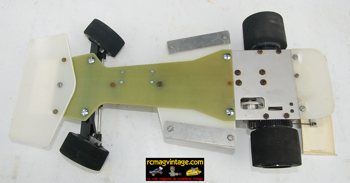 Vieilles Caisses 2008 - exposition piste thermique PB