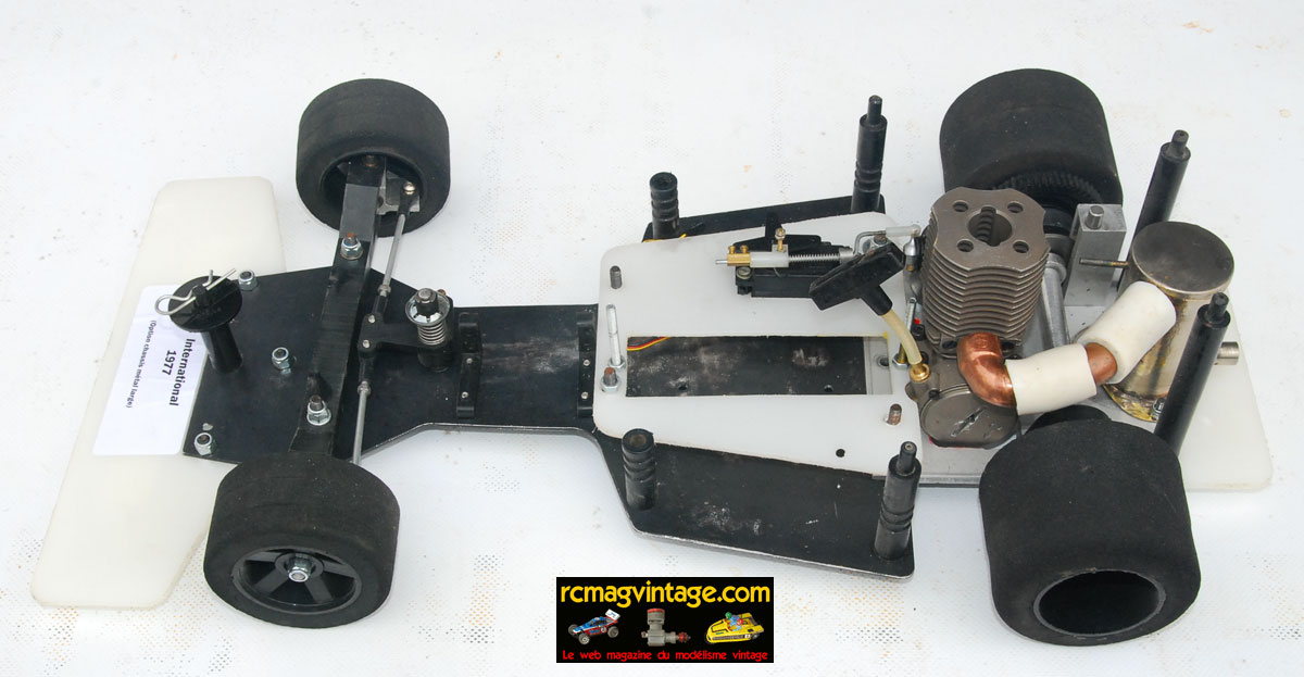 Vieilles Caisses 2008 - exposition piste thermique PB