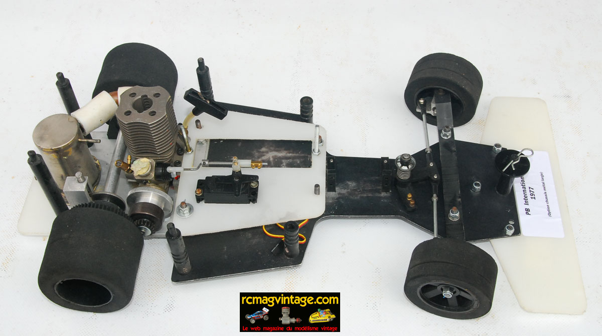 Vieilles Caisses 2008 - exposition piste thermique PB