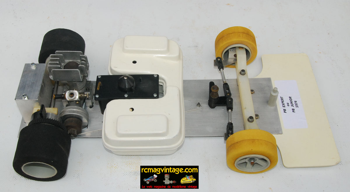 Vieilles Caisses 2008 - exposition piste thermique PB