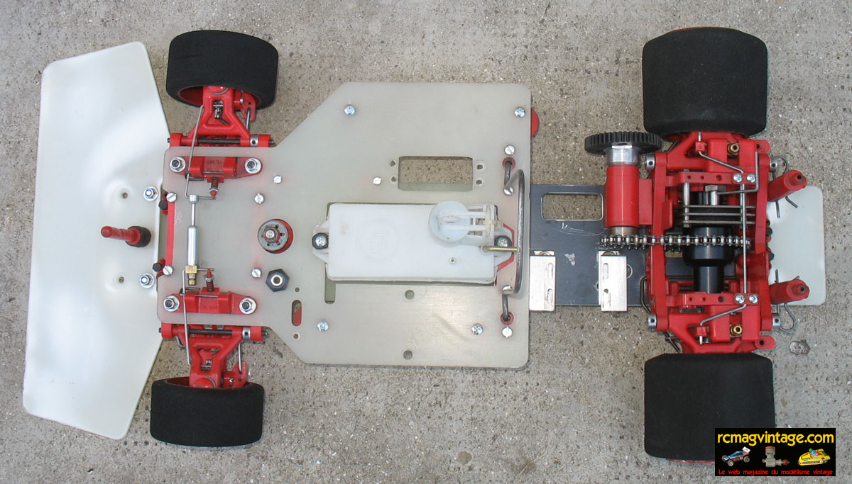 Vieilles Caisses 2008 - exposition piste thermique PB