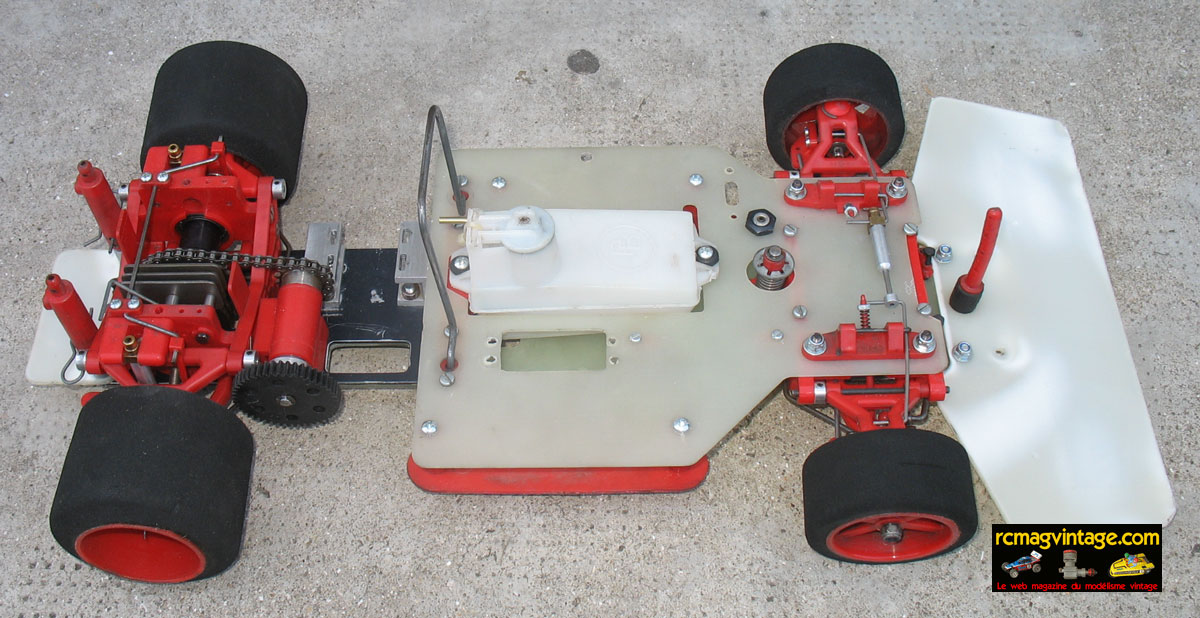 Vieilles Caisses 2008 - exposition piste thermique PB