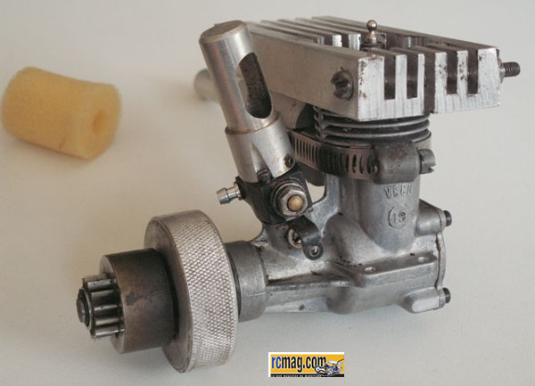 L'Associated RC100 de Rocketeer