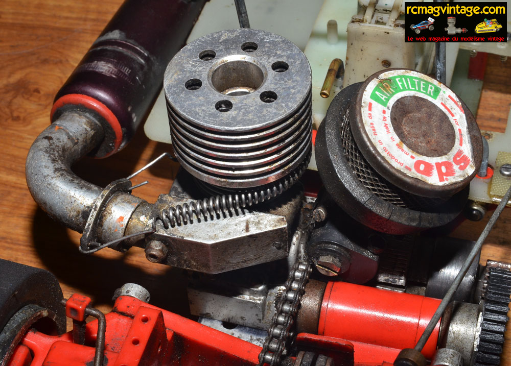 Page pistes PB Racing à suspensions du musée virtuel de rcmagvintage.com