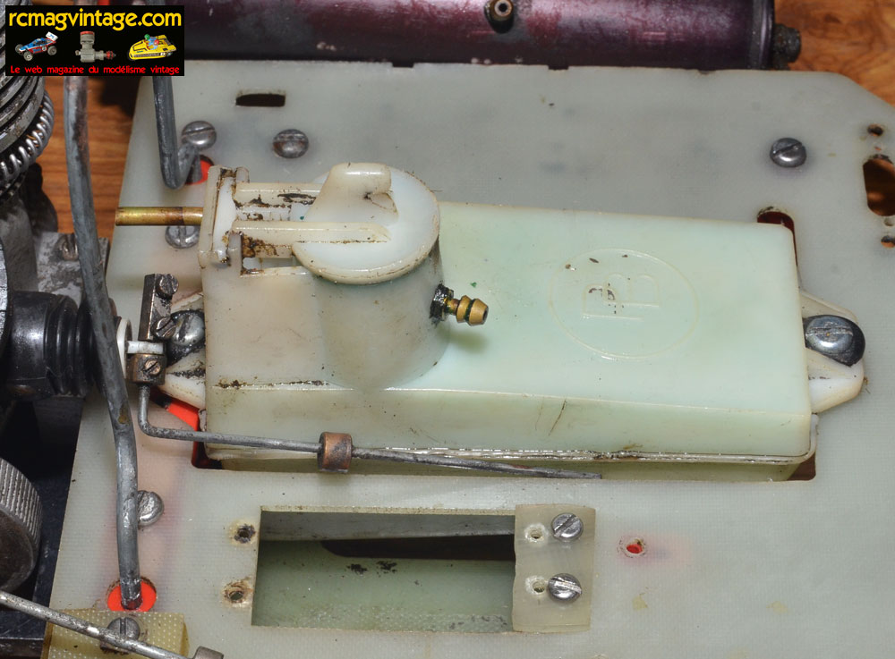 Page pistes PB Racing à suspensions du musée virtuel de rcmagvintage.com